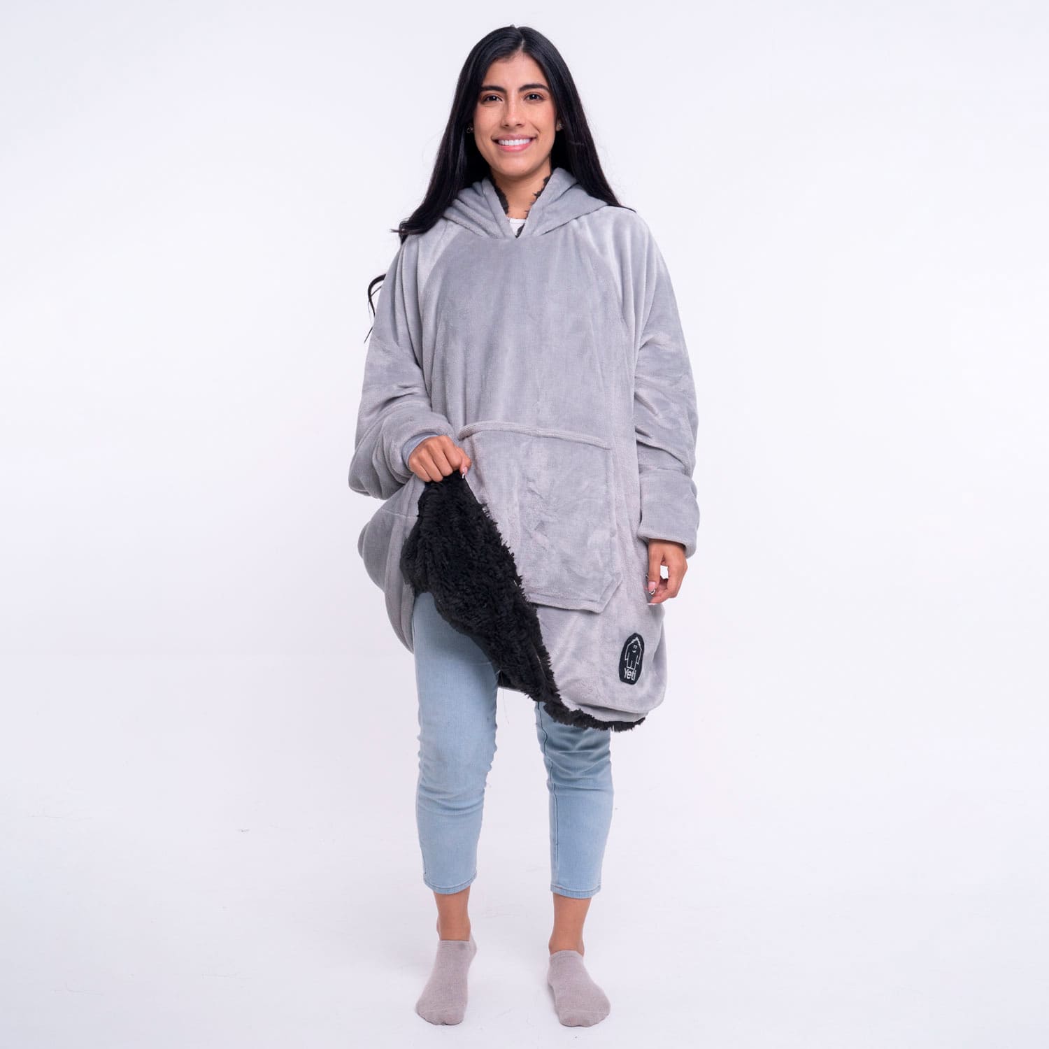 Ropa oversize. Saco cómodo y suave Yeti gris claro con negro - Yeti