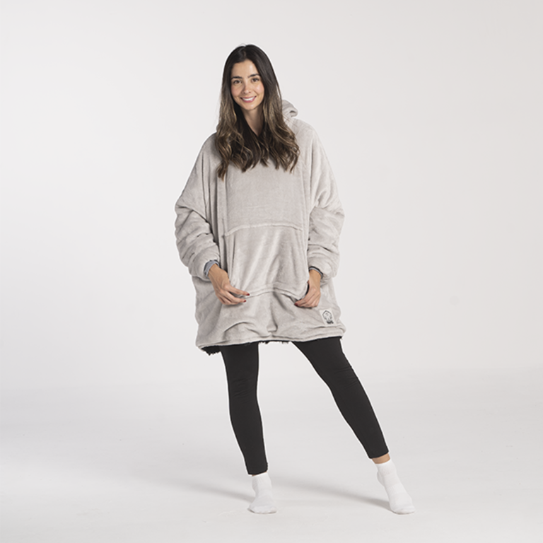 Ropa oversize. Saco cómodo y suave Saco gigante gris claro con negro ...