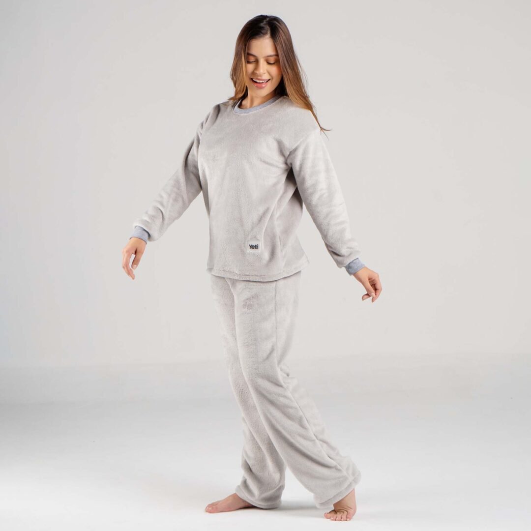 Pijama para mujeres térmica - Conjunto pijama gris claro largo - Yeti ...